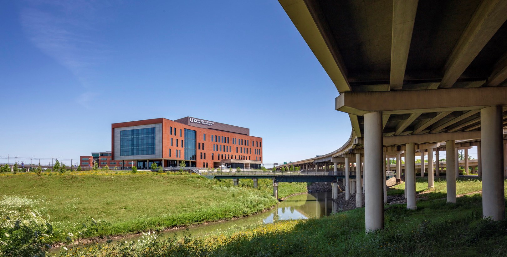University of Houston-Downtown Sciences and Technology Building