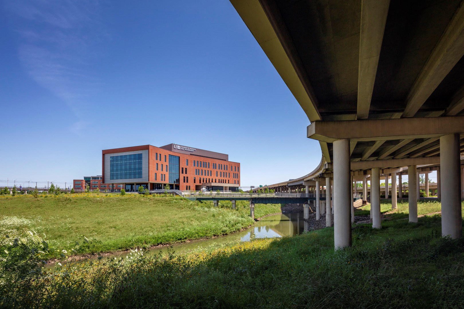 University of Houston-Downtown Sciences and Technology Building