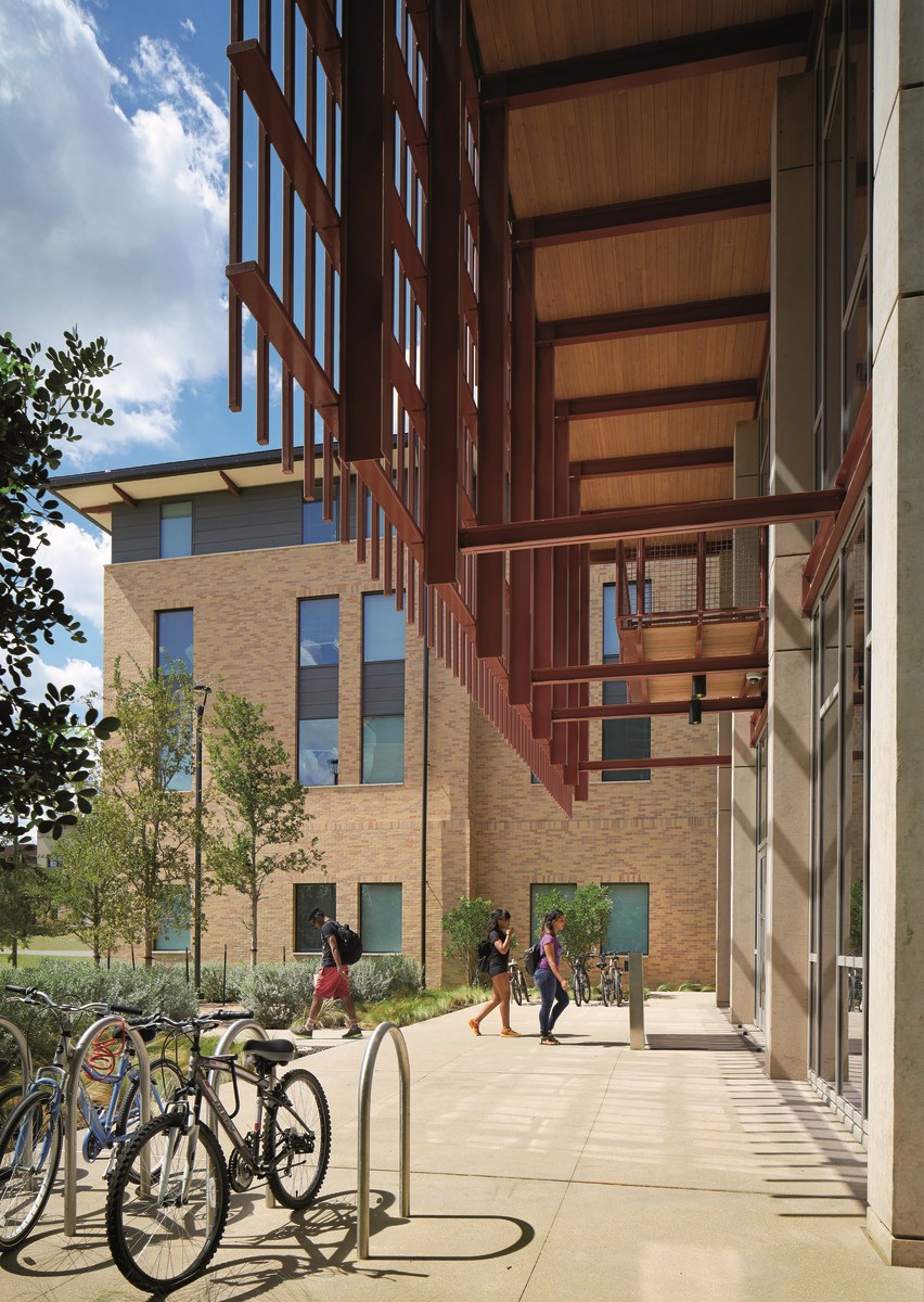 University of Texas San Antonio, San Saba Hall