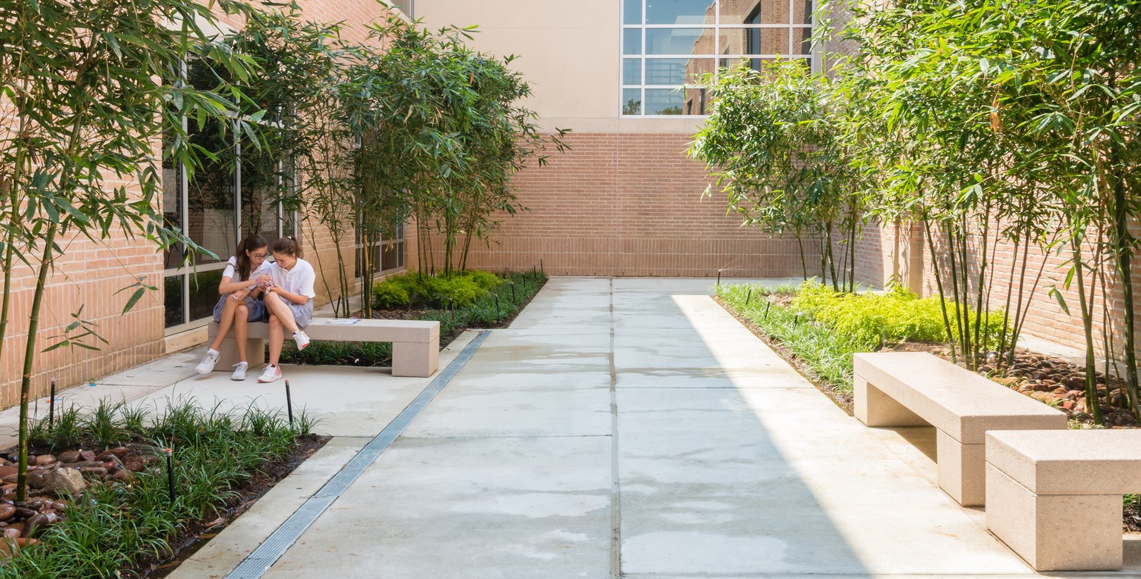 The Kinkaid School / Dining Hall & Learning Center