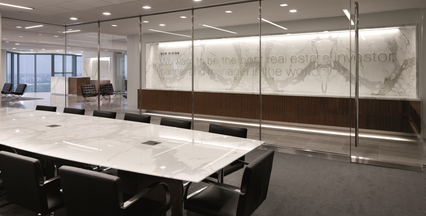 Hines Corporate Headquarters Executive Floors at Williams Tower