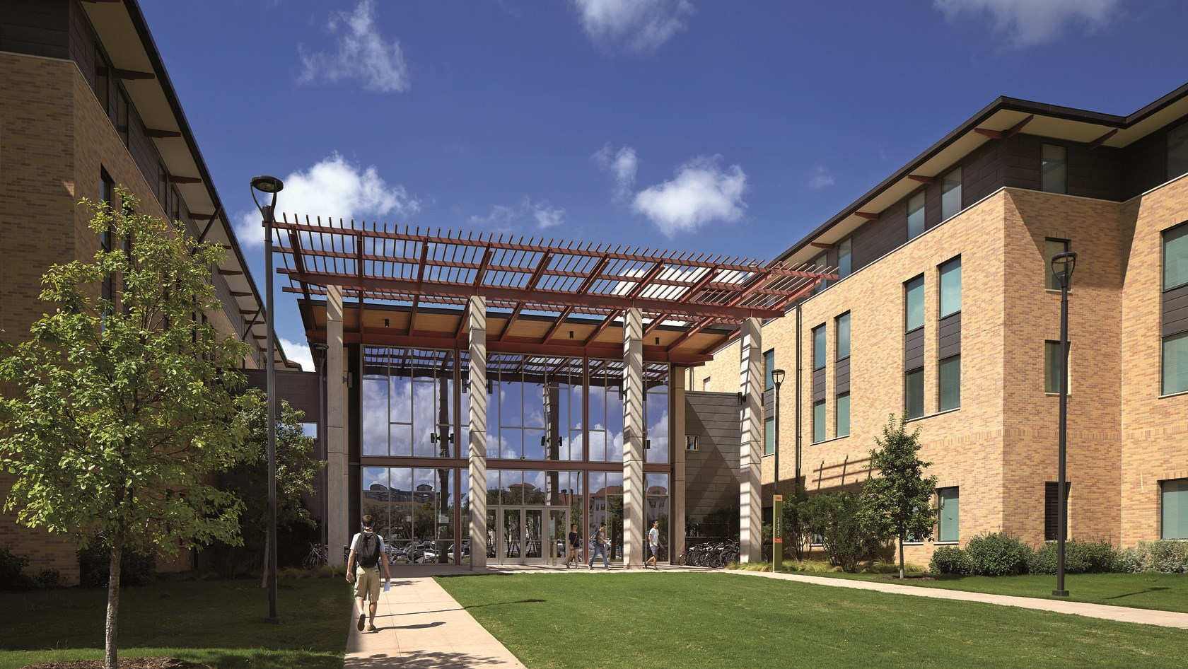 University of Texas San Antonio, San Saba Hall