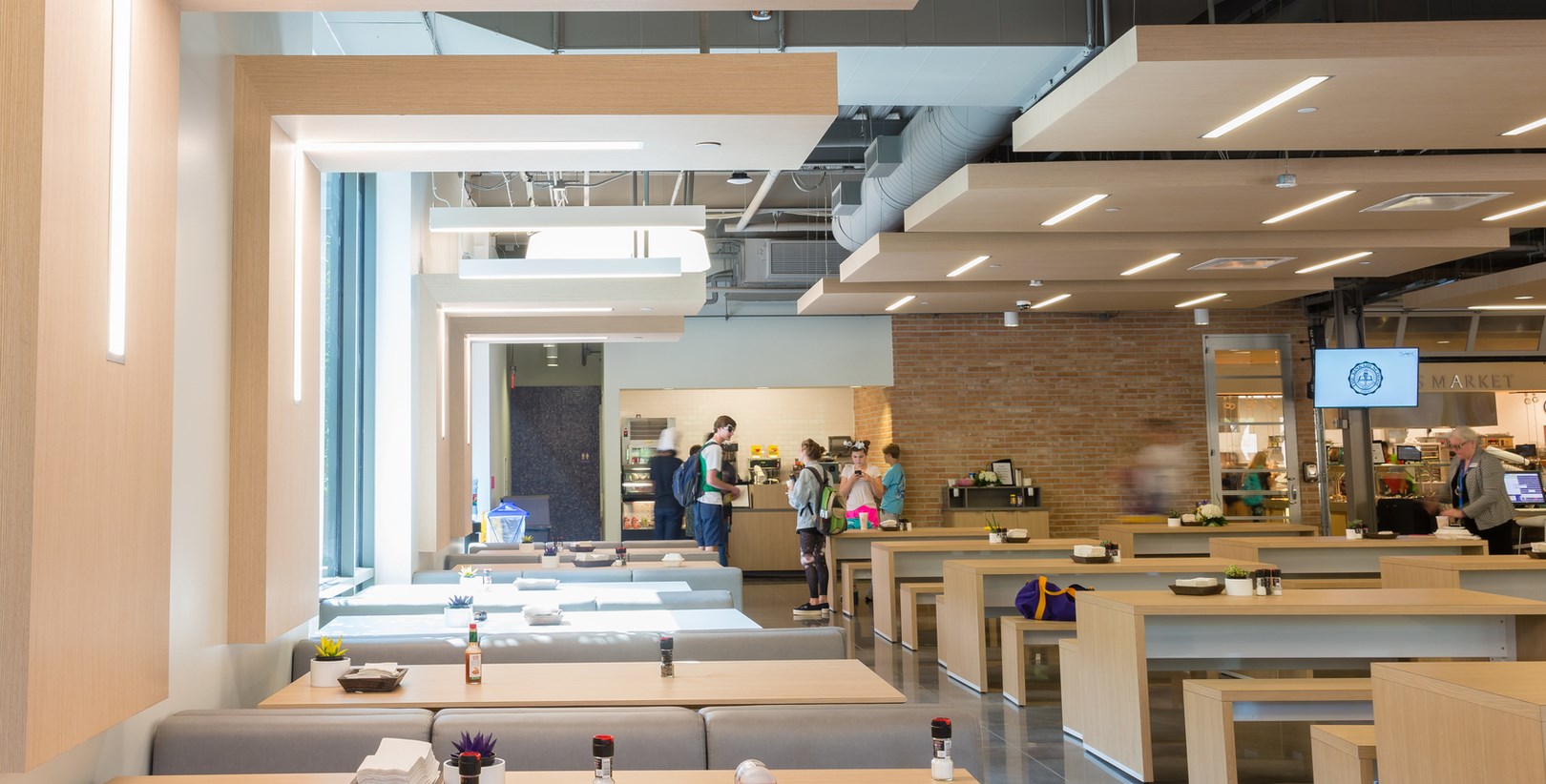 The Kinkaid School / Dining Hall & Learning Center